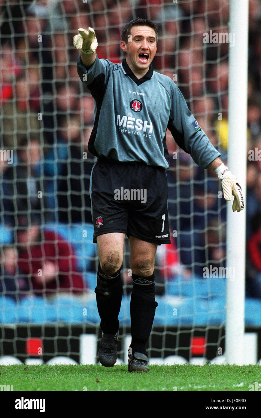 DEAN KIELY CHARLTON ATHLETIC FC 19 March 2000 Stock Photo - Alamy