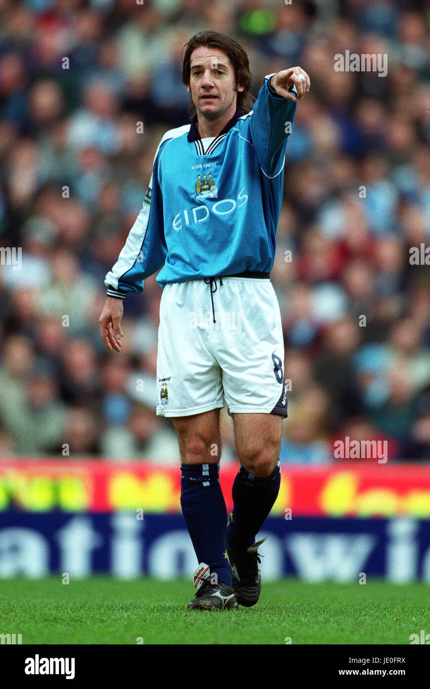 IAN BISHOP MANCHESTER CITY FC 19 March 2000 Stock Photo - Alamy
