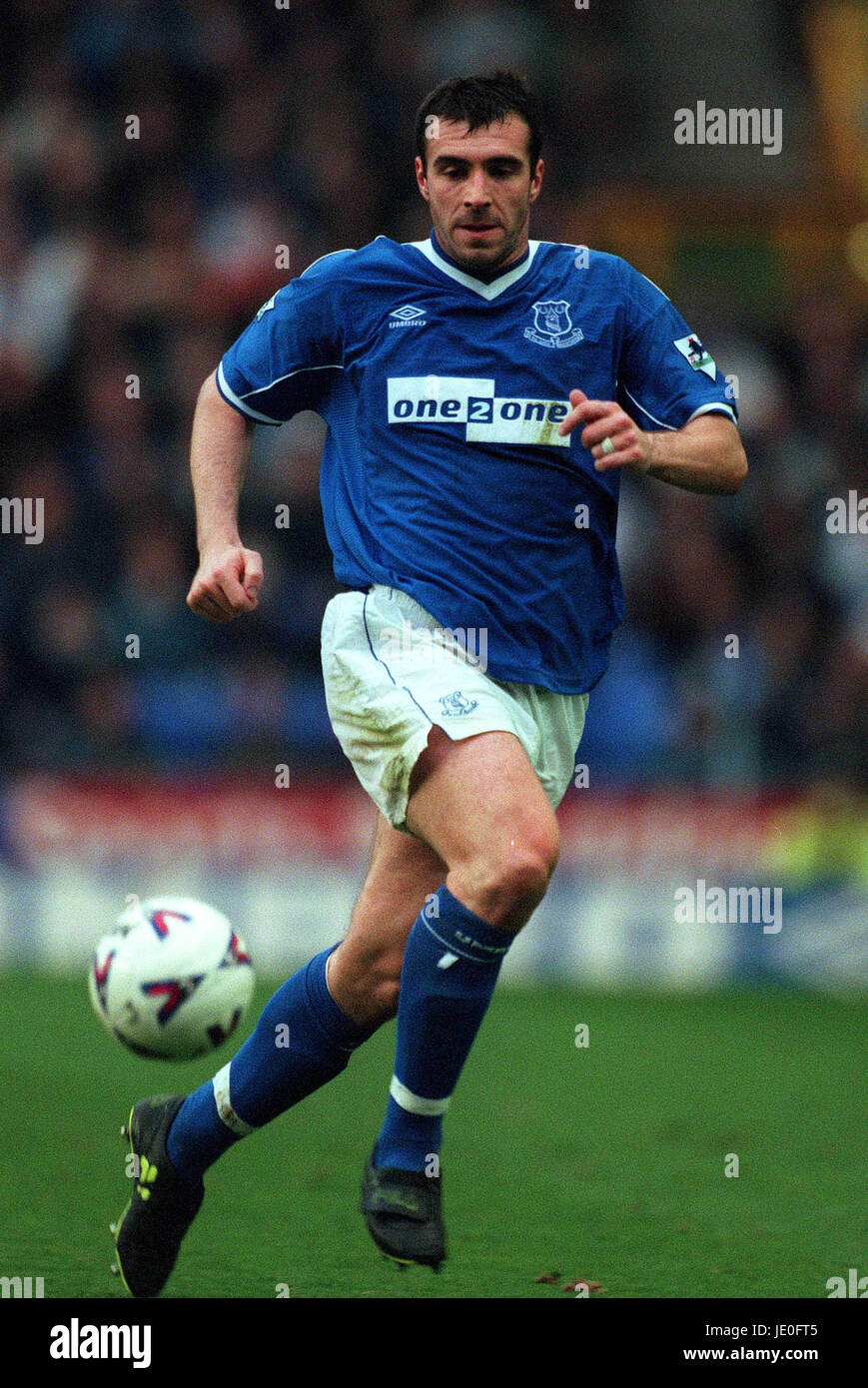 DAVID UNSWORTH EVERTON FC 19 March 2000 Stock Photo - Alamy