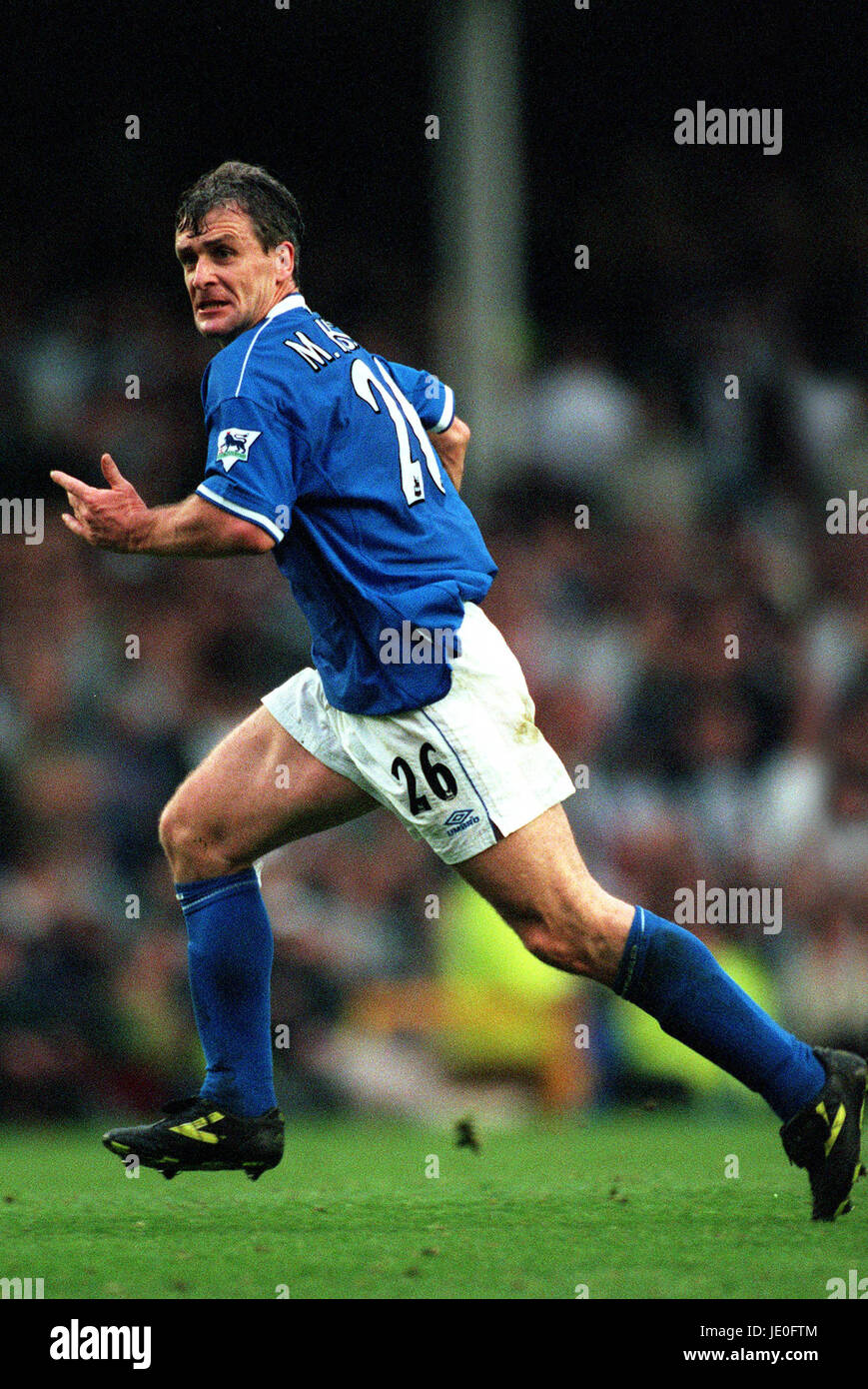 MARK HUGHES EVERTON FC 19 March 2000 Stock Photo - Alamy