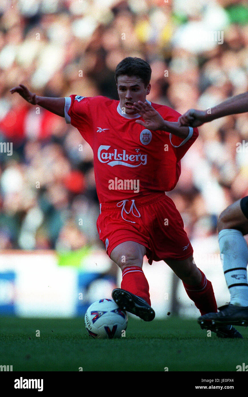 MICHAEL OWEN LIVERPOOL FC 18 March 2000 Stock Photo - Alamy