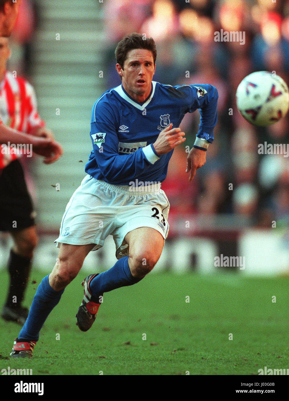 JOE-MAX MOORE EVERTON FC 25 March 2000 Stock Photo - Alamy