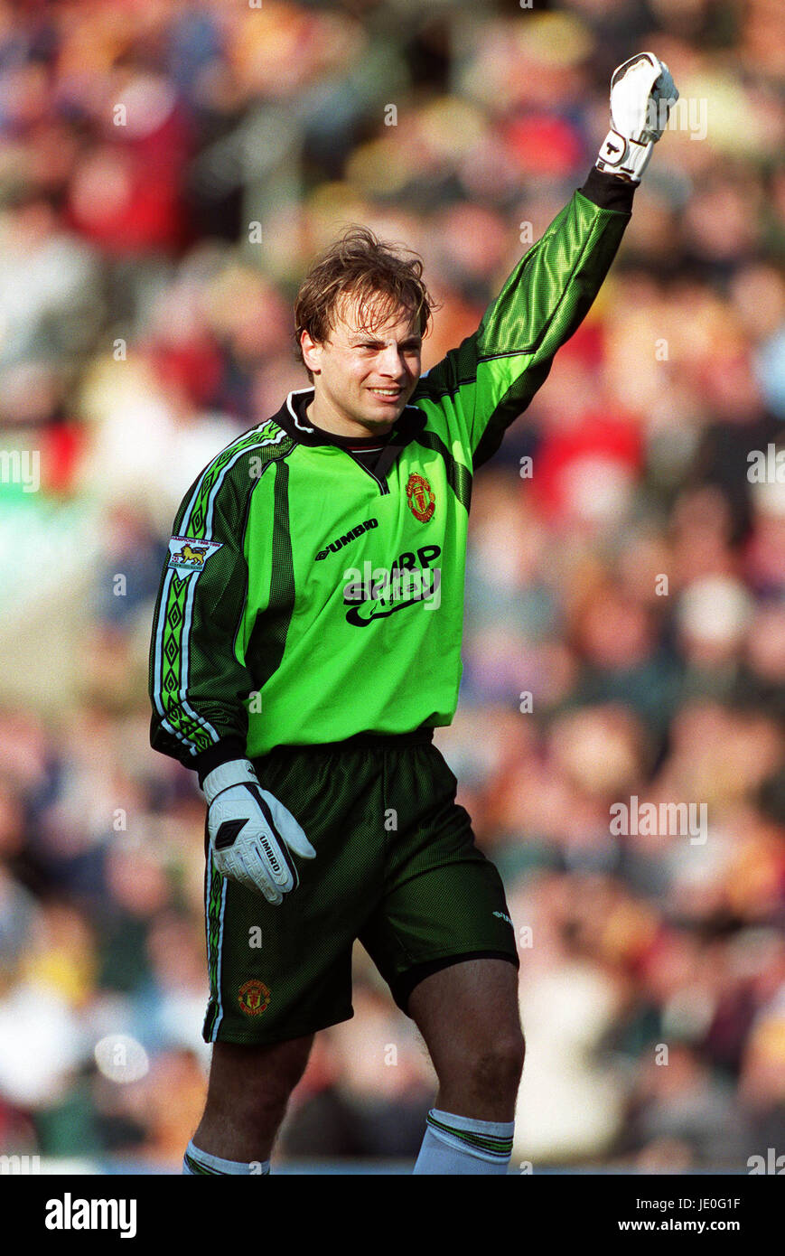 MARK BOSNICH MANCHESTER UNITED FC 25 March 2000 Stock Photo - Alamy