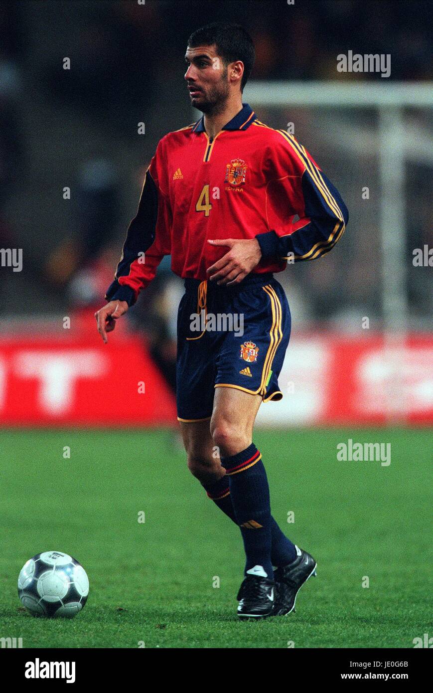 Pep guardiola 2000 hi-res stock photography and images - Alamy