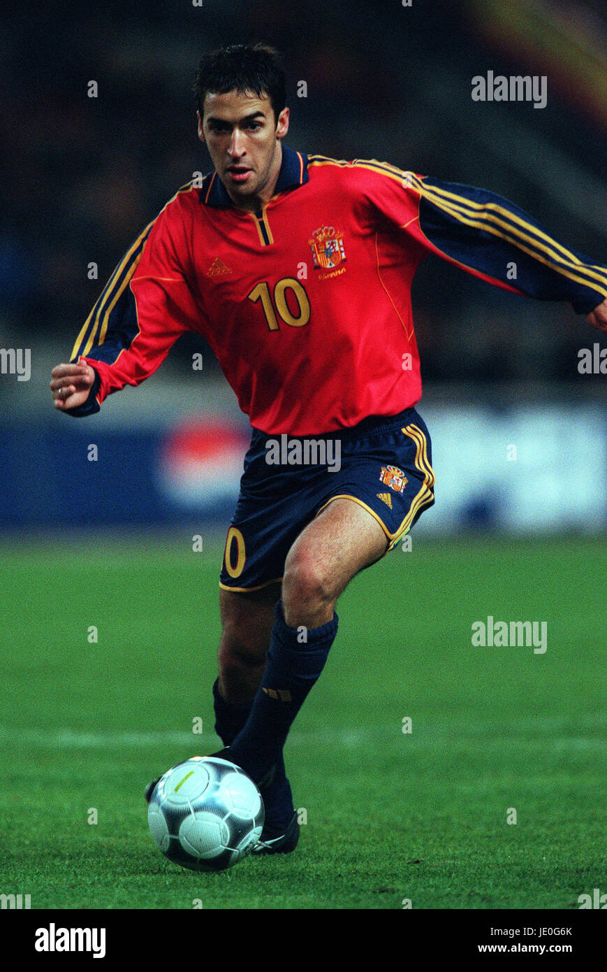 RAUL SPAIN & REAL MADRID 29 March 2000 Stock Photo - Alamy