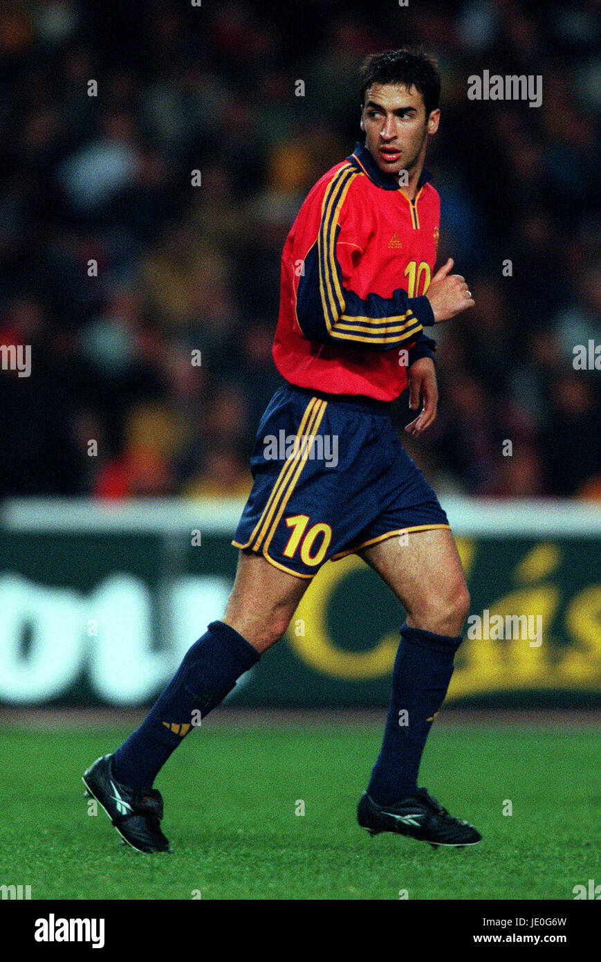 RAUL SPAIN & REAL MADRID 29 March 2000 Stock Photo - Alamy