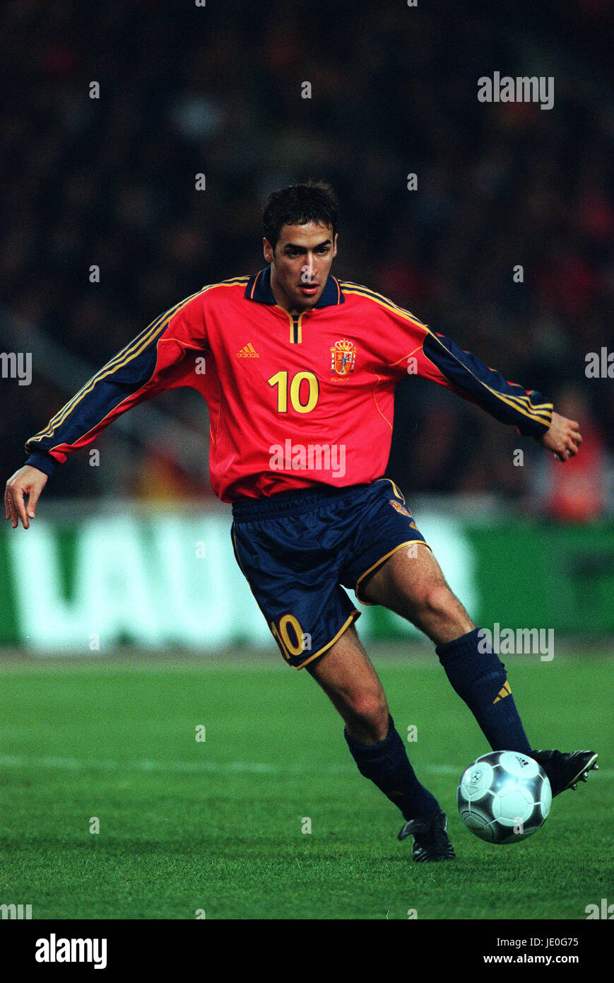 RAUL SPAIN & REAL MADRID 29 March 2000 Stock Photo - Alamy