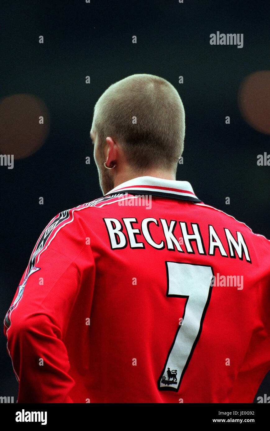 DAVID BECKHAM MANCHESTER UNITED FC 01 April 2000 Stock Photo - Alamy