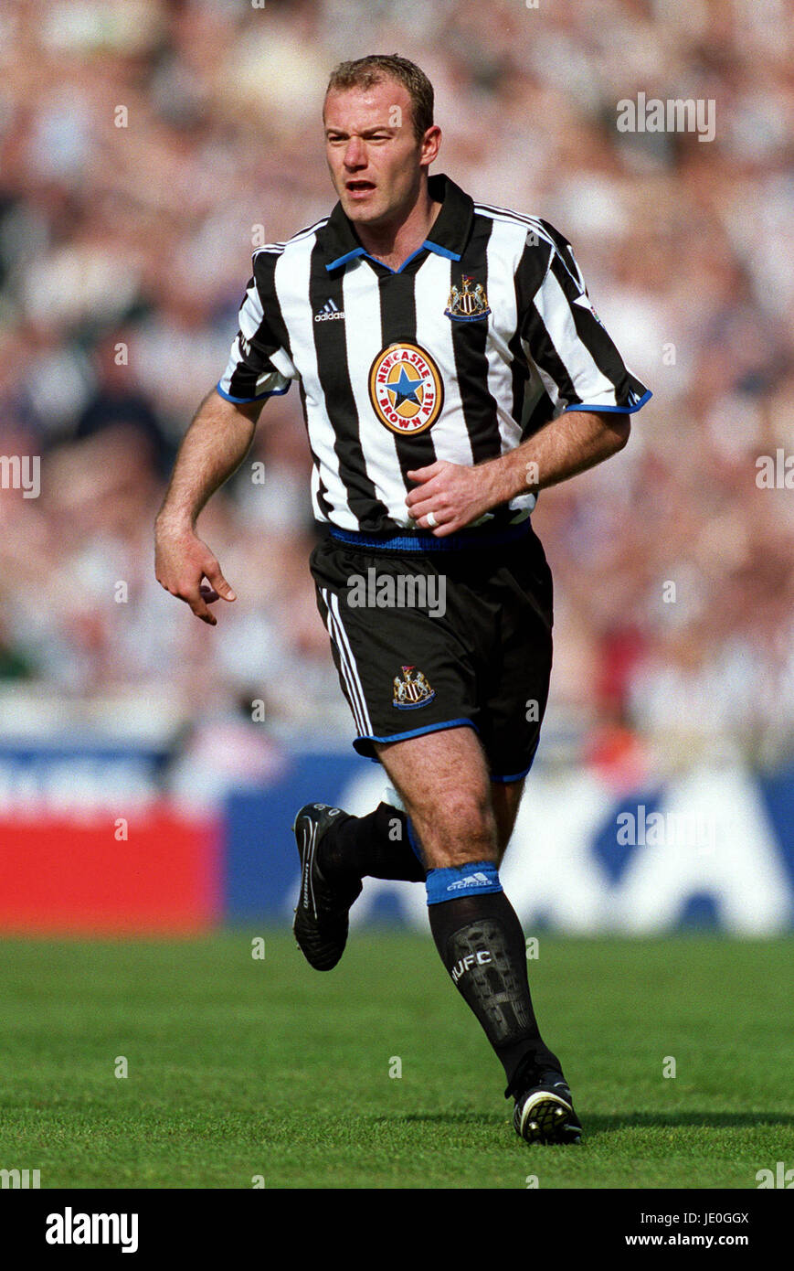 Alan shearer hi-res stock photography and images - Alamy