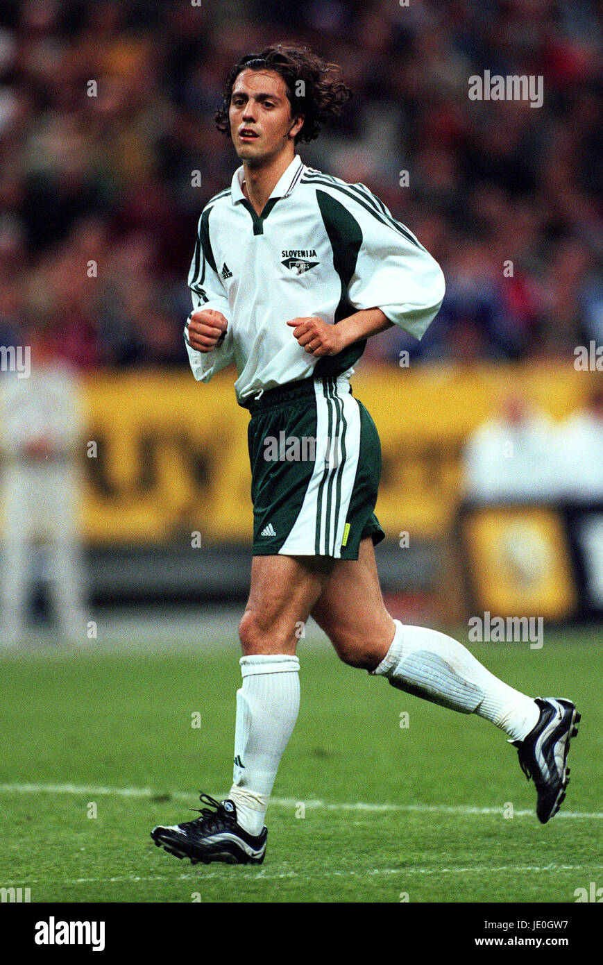 ZLATKO ZAHOVIC SLOVENIA 26 April 2000 Stock Photo - Alamy