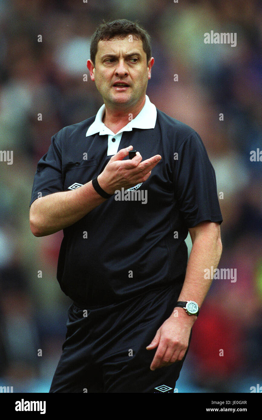 Referee graham laws hi-res stock photography and images - Alamy