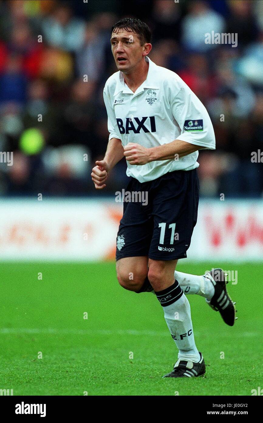 David eyres hi-res stock photography and images - Alamy