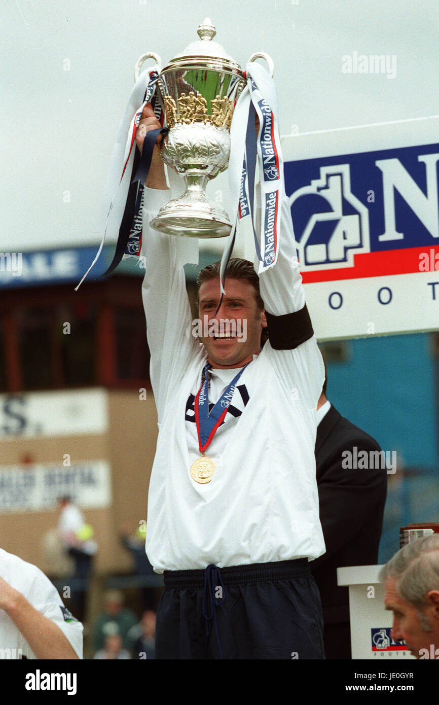 Sean gregan preston north end hi-res stock photography and images - Alamy