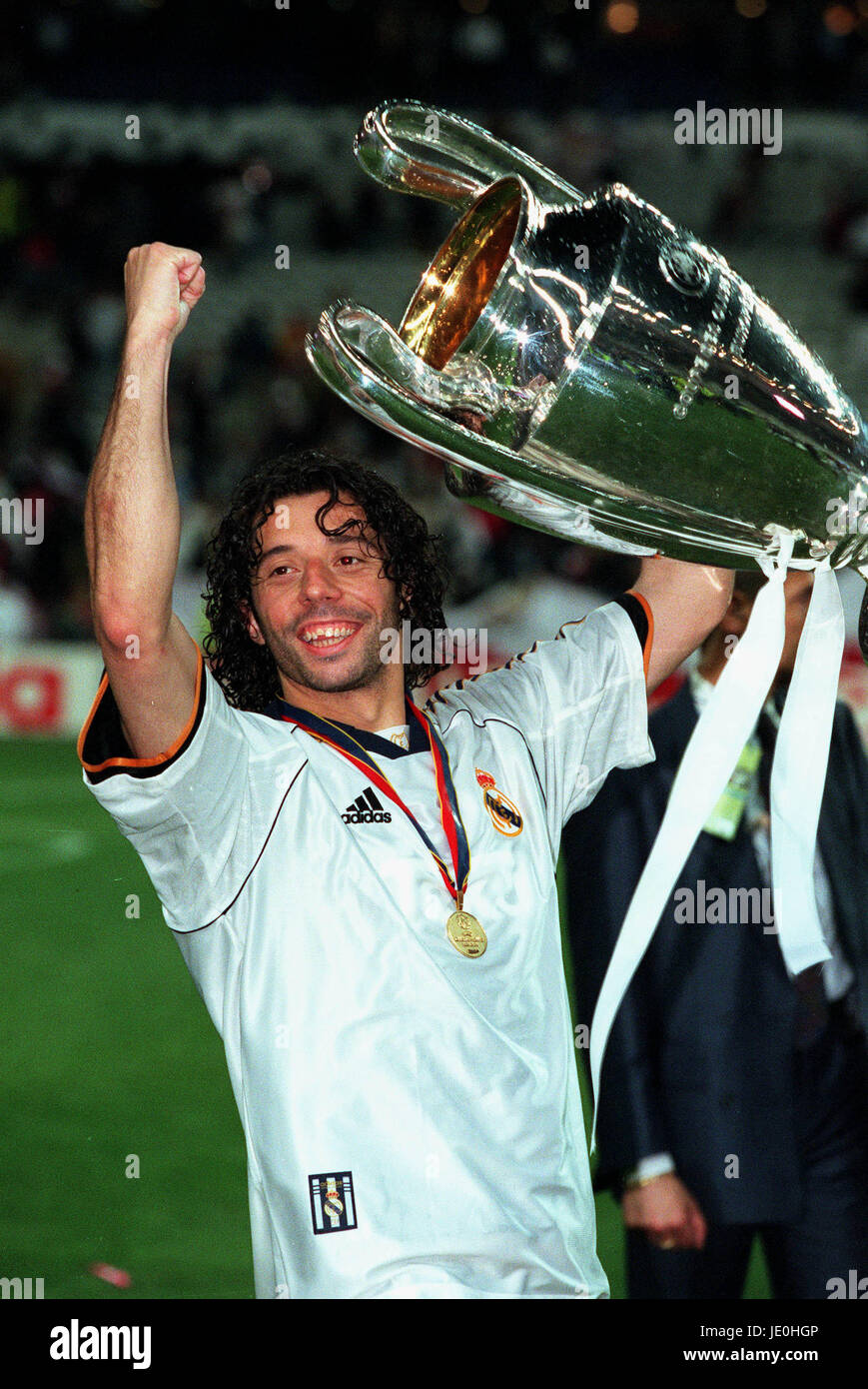 IVAN CAMPO WITH CUP REAL MADRID V VALENCIA 24 May 2000 Stock Photo - Alamy