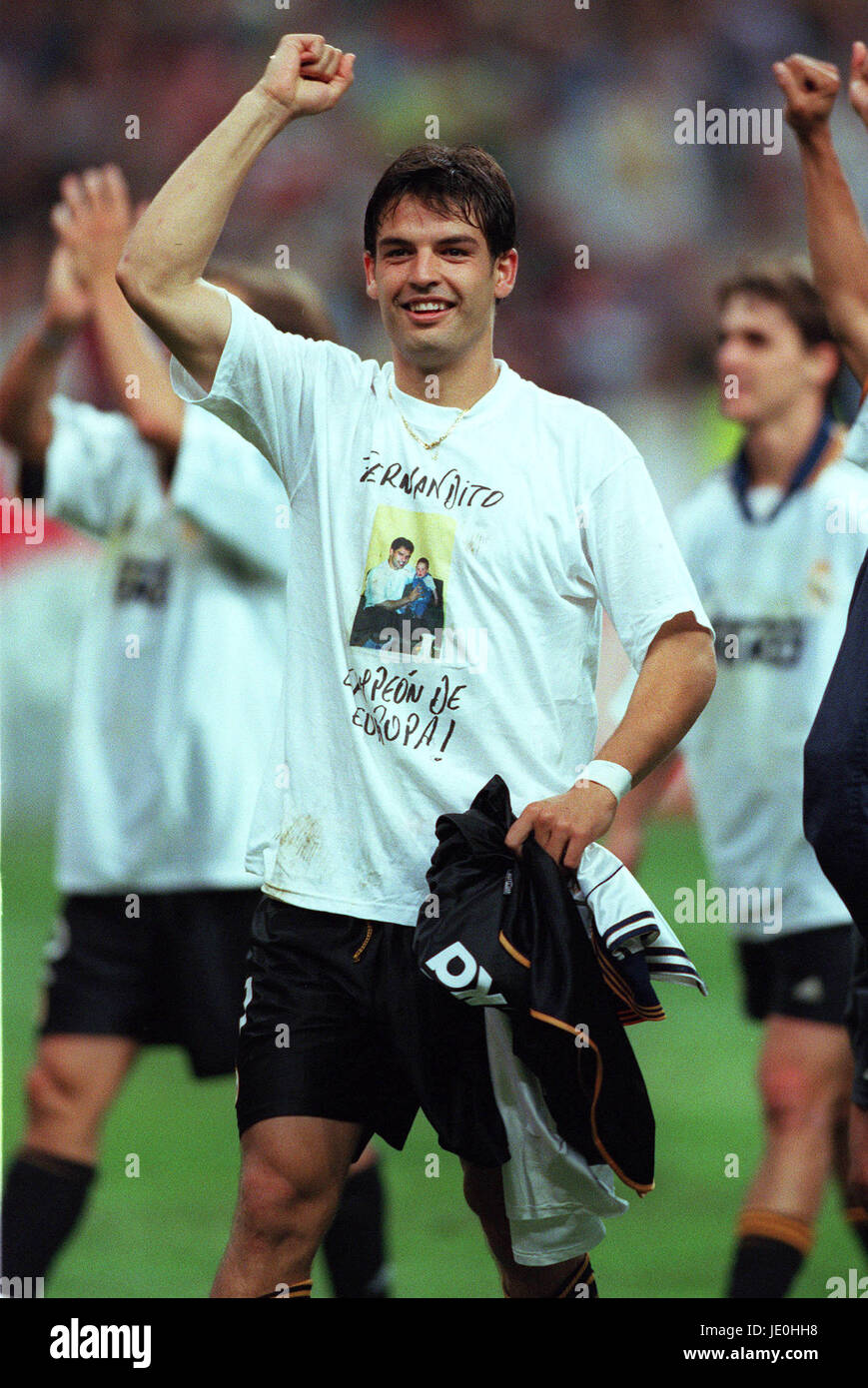FERNANDO MORIENTES CELEBRATES REAL MADRID V VALENCIA 24 May 2000 Stock ...