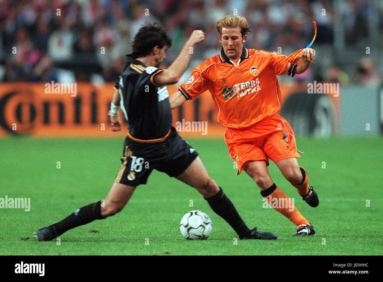 GAIZKA MENDIETA & KARANKA REAL MADRID V VALENCIA 24 May 2000 Stock ...