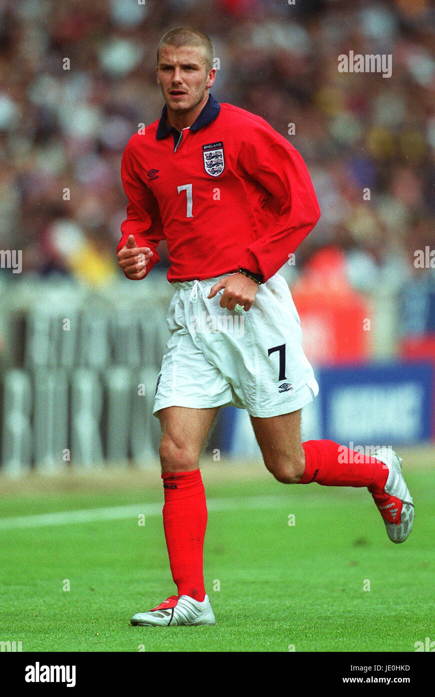 DAVID BECKHAM ENGLAND & MANCHESTER UNITED FC 27 May 2000 Stock Photo ...