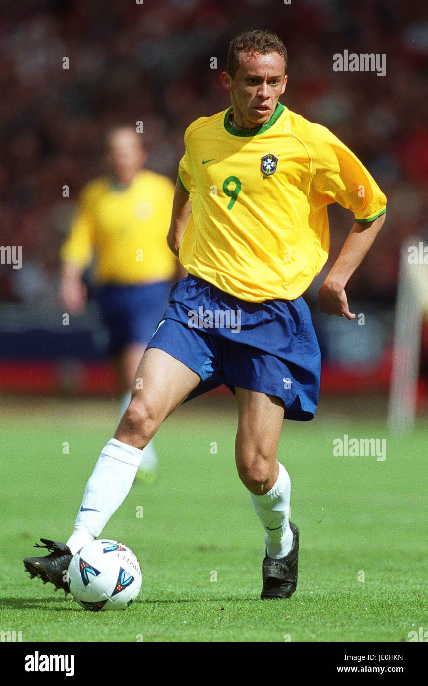 Brazil football 2000 hi-res stock photography and images - Alamy