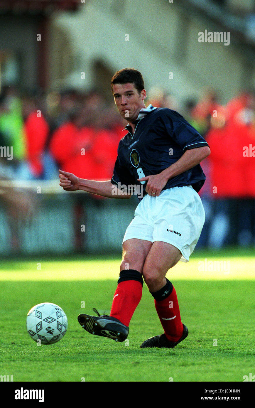 BRIAN O'NEIL SCOTLAND & VFL WOLFSBURG 30 May 2000 Stock Photo - Alamy