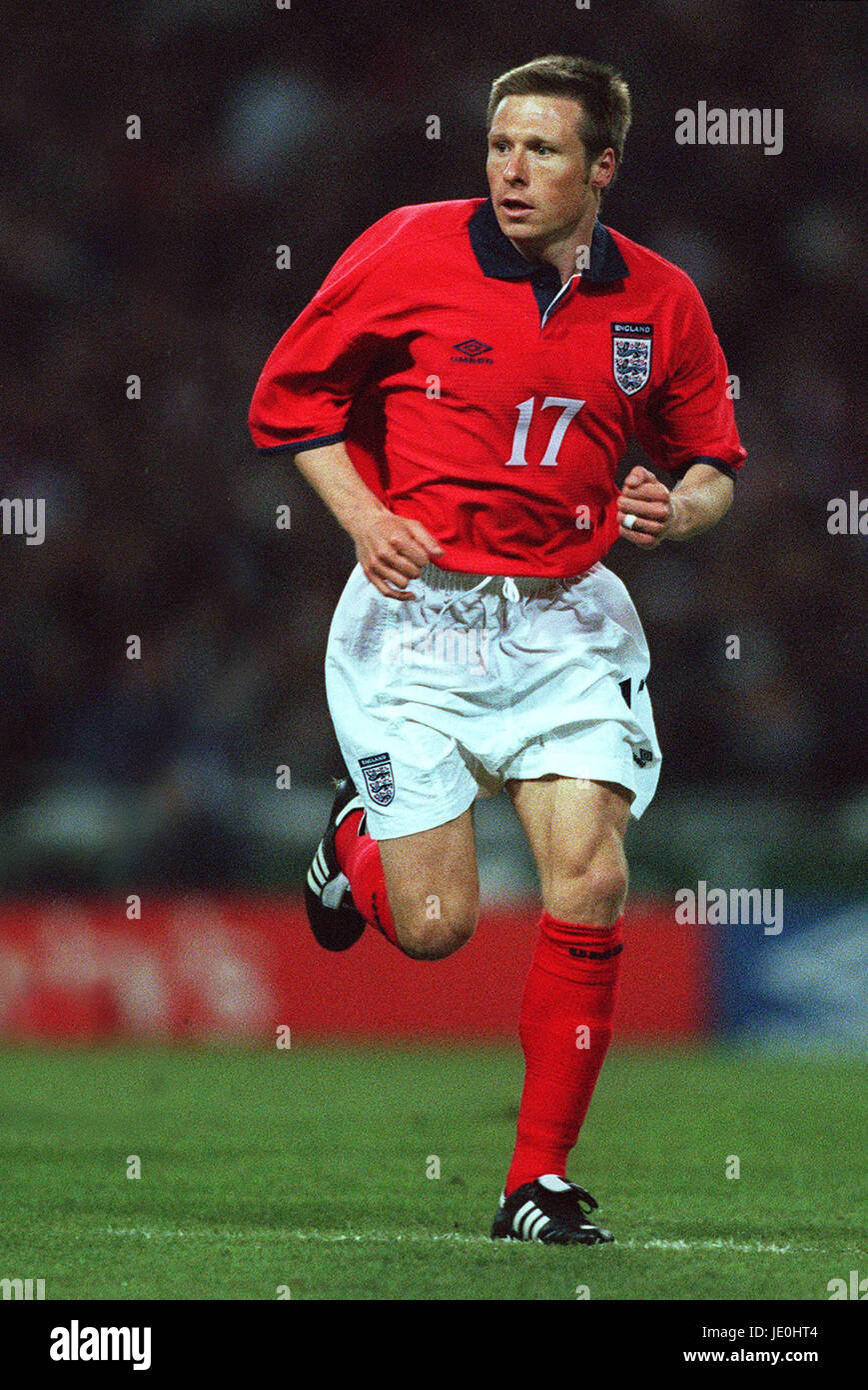 NICK BARMBY ENGLAND & EVERTON FC 31 May 2000 Stock Photo - Alamy