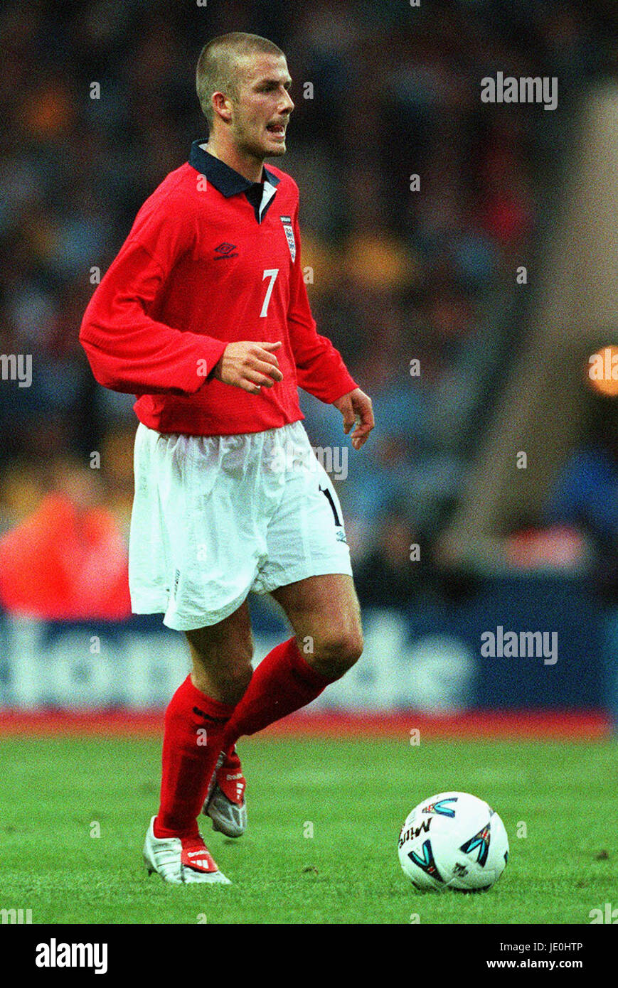DAVID BECKHAM ENGLAND & MANCHESTER UNITED FC 31 May 2000 Stock Photo ...