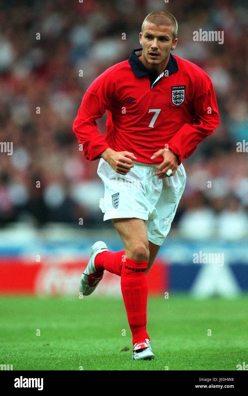 DAVID BECKHAM ENGLAND & MANCHESTER UNITED FC 31 May 2000 Stock Photo ...
