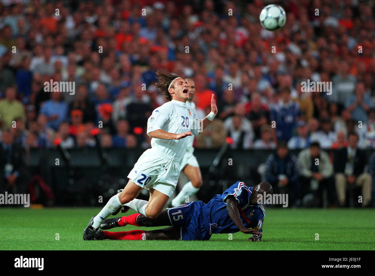 Francesco totti euro 2000 hi-res stock photography and images - Alamy