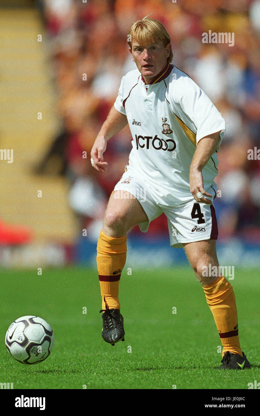 STUART MCCALL BRADFORD CITY FC 17 July 2000 Stock Photo - Alamy
