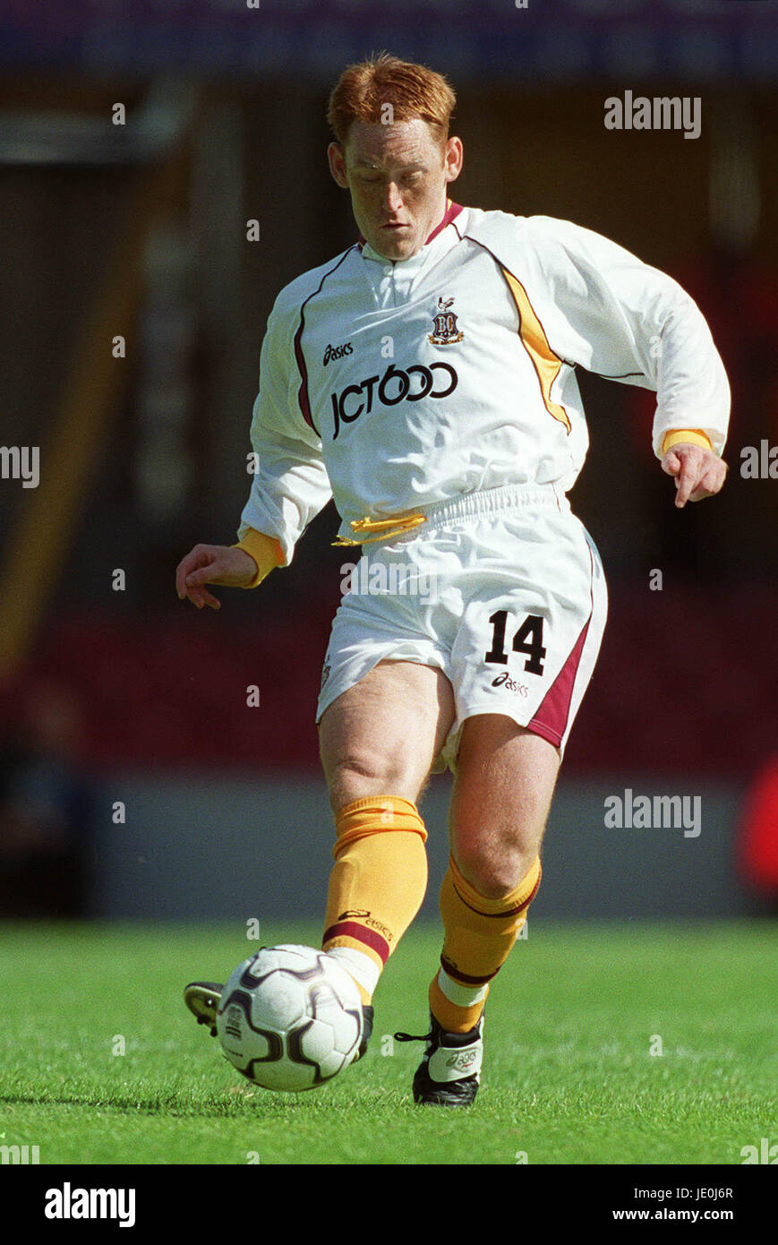 DAVID HOPKIN BRADFORD CITY FC 17 July 2000 Stock Photo - Alamy