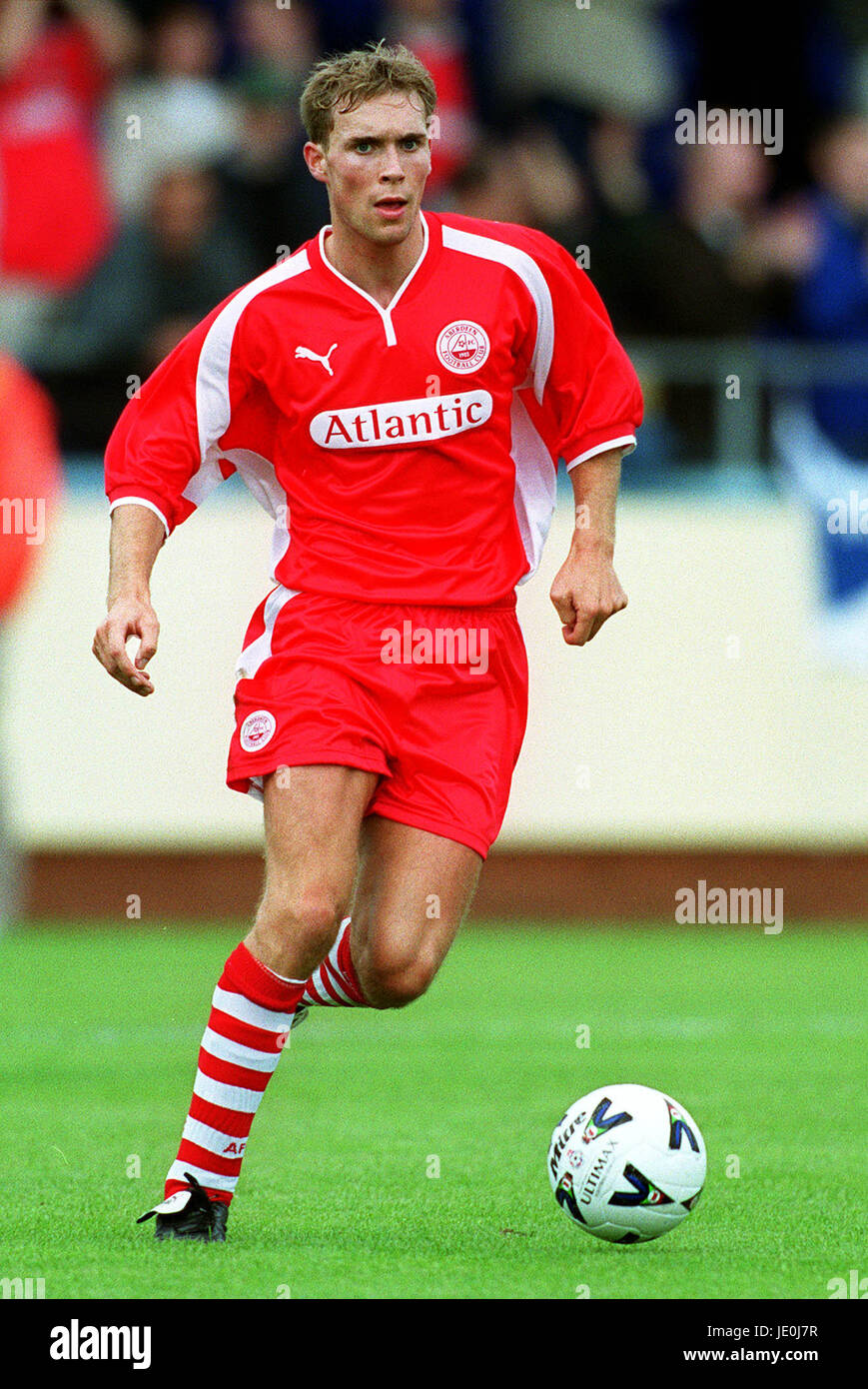 RUSSELL ANDERSON ABERDEEN FC 17 July 2000 Stock Photo - Alamy