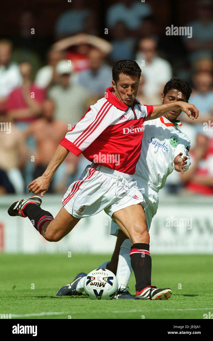 JOHN COLLINS & JULES ALBERTO FULHAM V INDIA LONDON ENGLAND 22 July 2000 ...