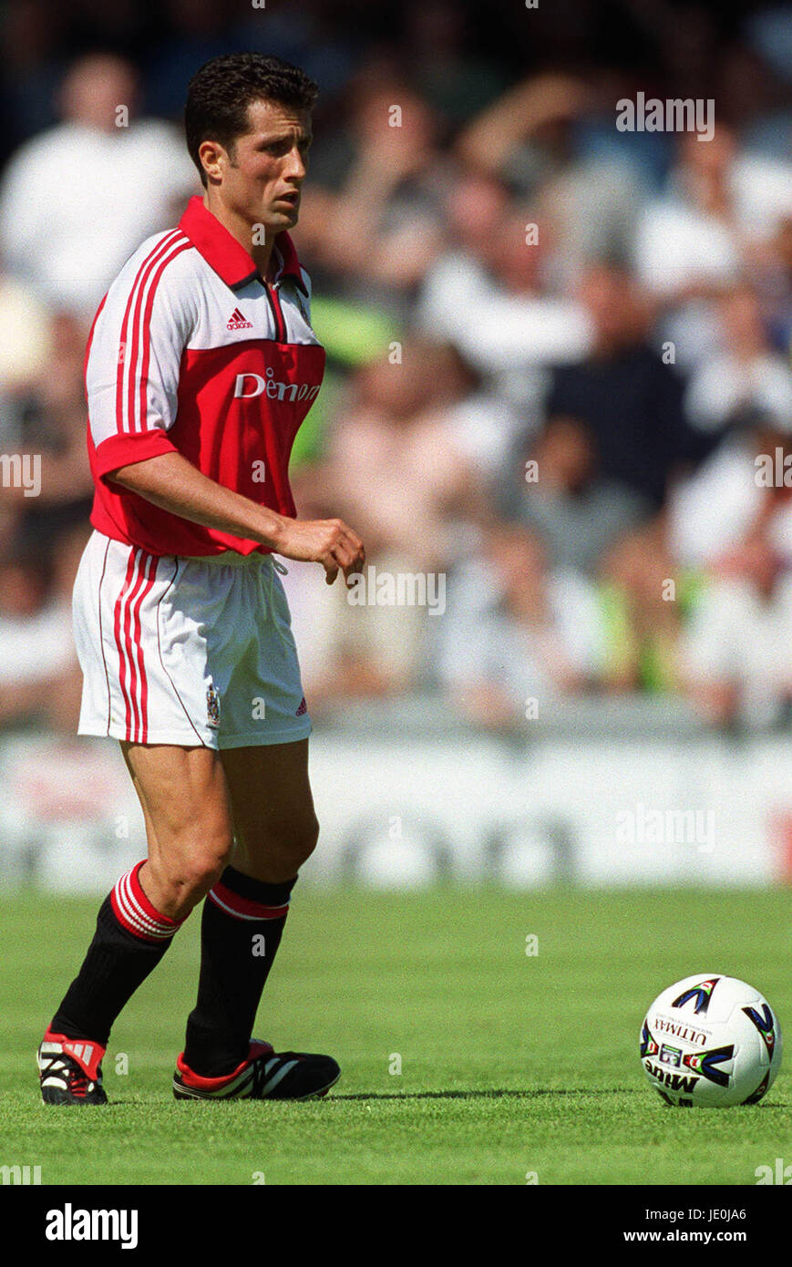 John collins fulham hi-res stock photography and images - Alamy