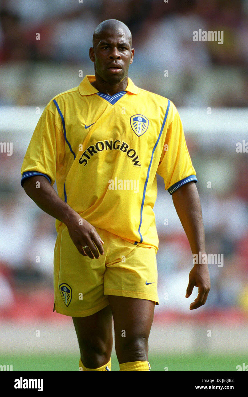 MICHAEL DUBERRY LEEDS UNITED FC 31 July 2000 Stock Photo - Alamy