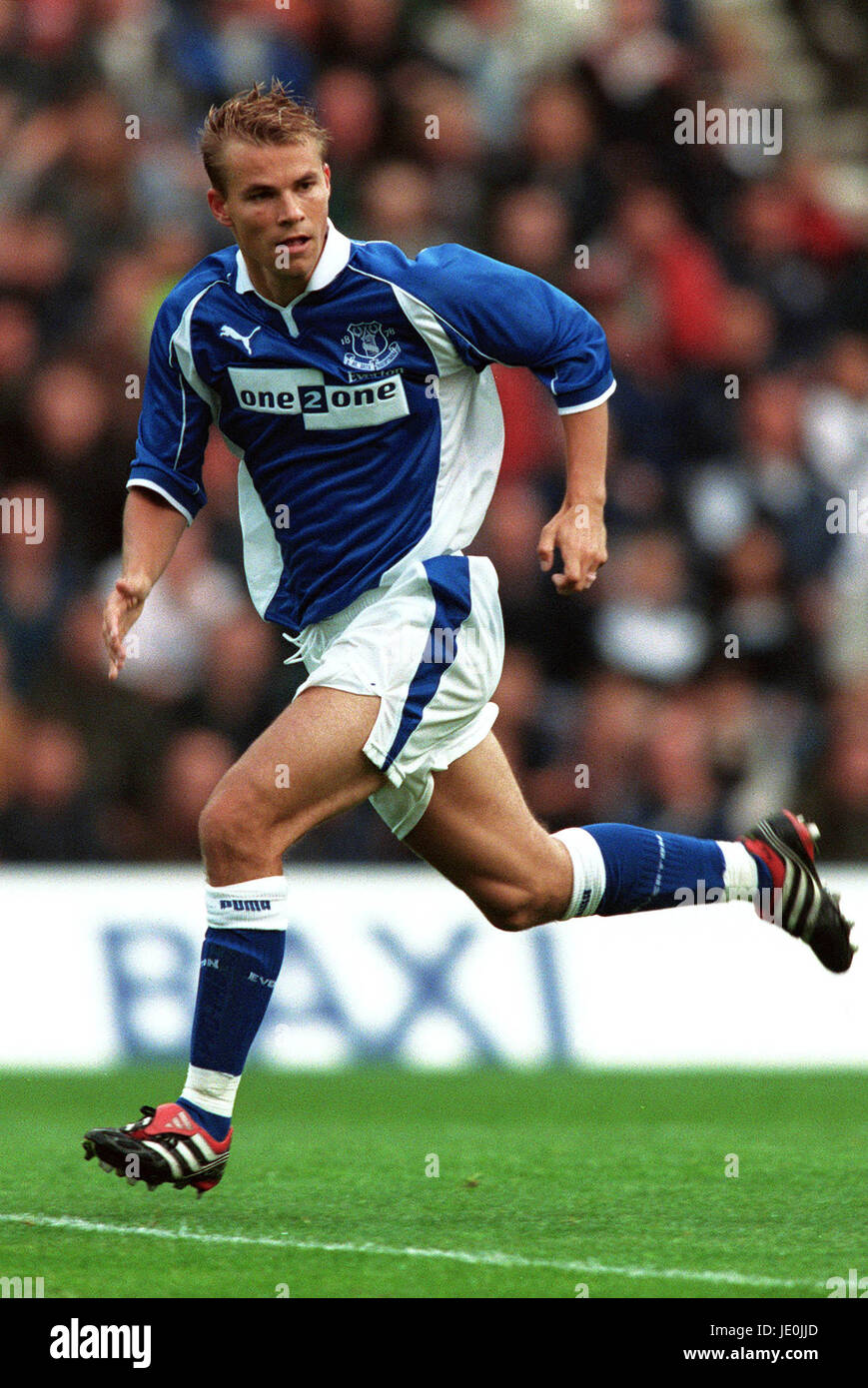 NICLAS ALEXANDERSSON EVERTON FC 31 July 2000 Stock Photo - Alamy