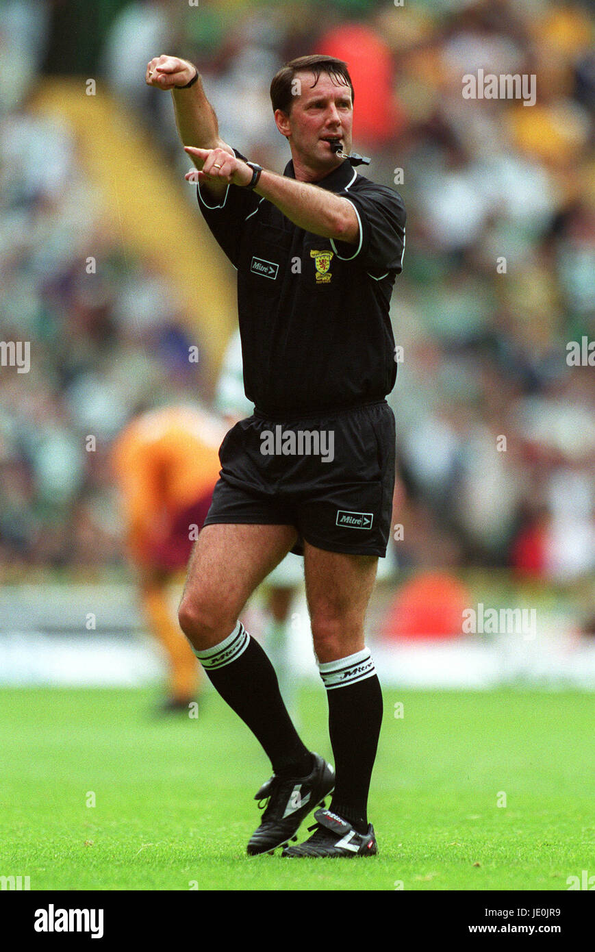 Referee alan freeland hi-res stock photography and images - Alamy