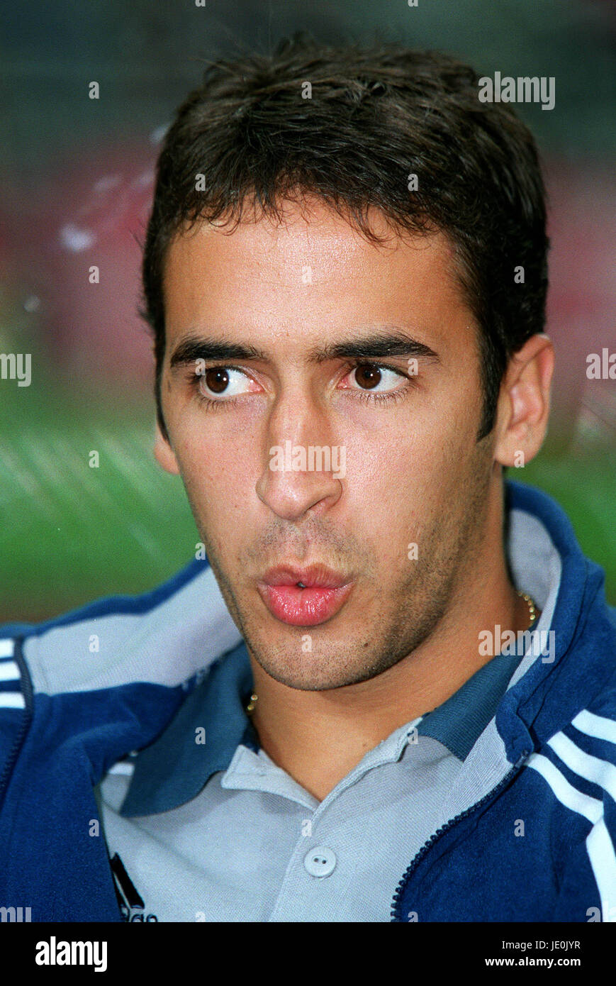 Raul real madrid 2000 hi-res stock photography and images - Alamy