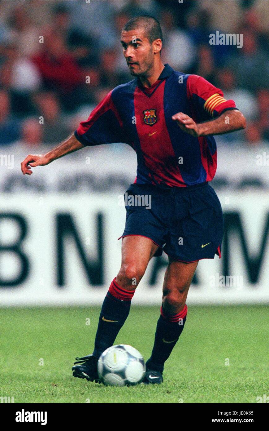 Pep guardiola 2000 hi-res stock photography and images - Alamy