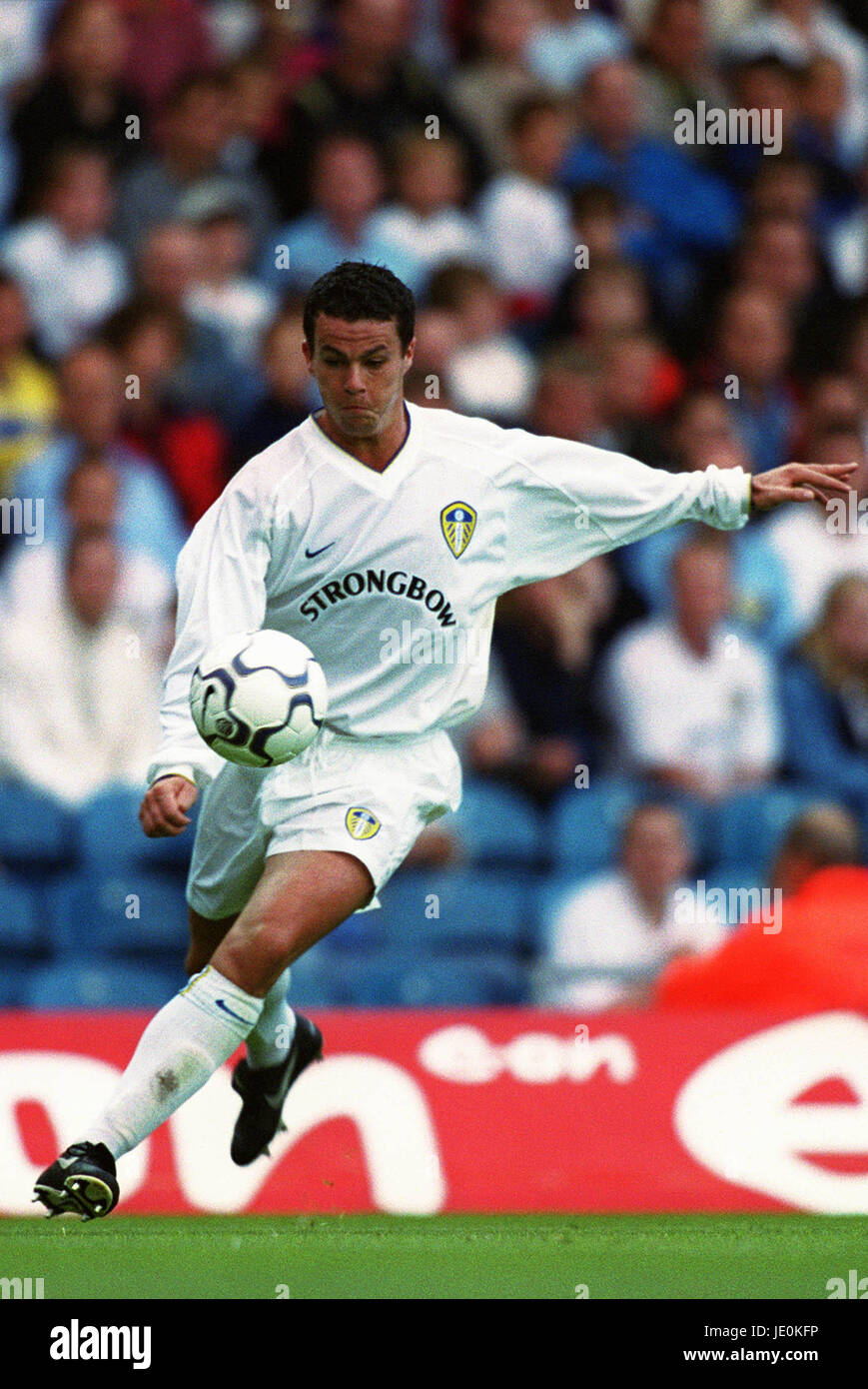 Ian harte leeds utd hi-res stock photography and images - Alamy