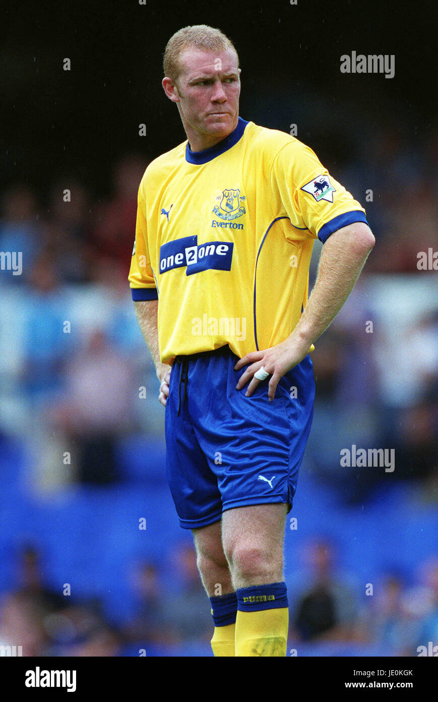 STEVE WATSON EVERTON FC 12 August 2000 Stock Photo - Alamy