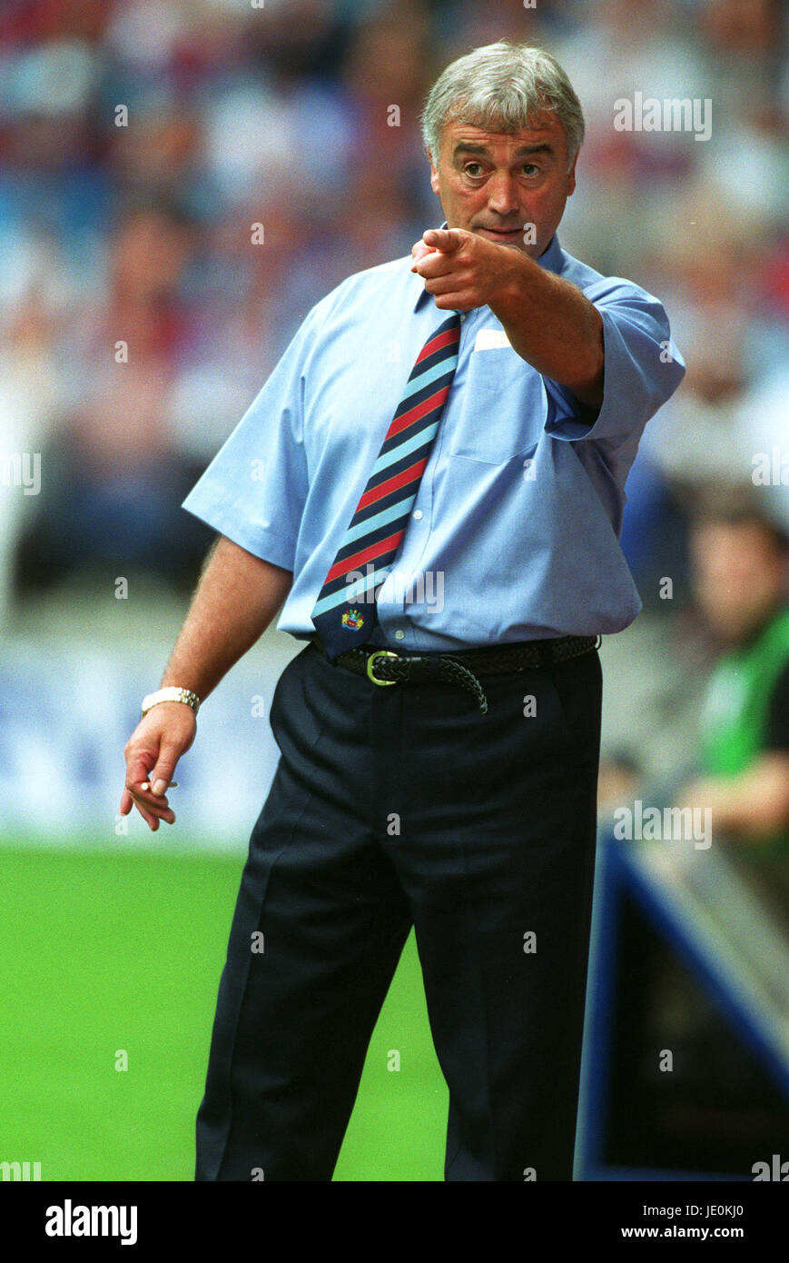 STAN TERNENT BURNLEY FC MANAGER REEBOK STADIUM BOLTON ENGLAND 12 August ...