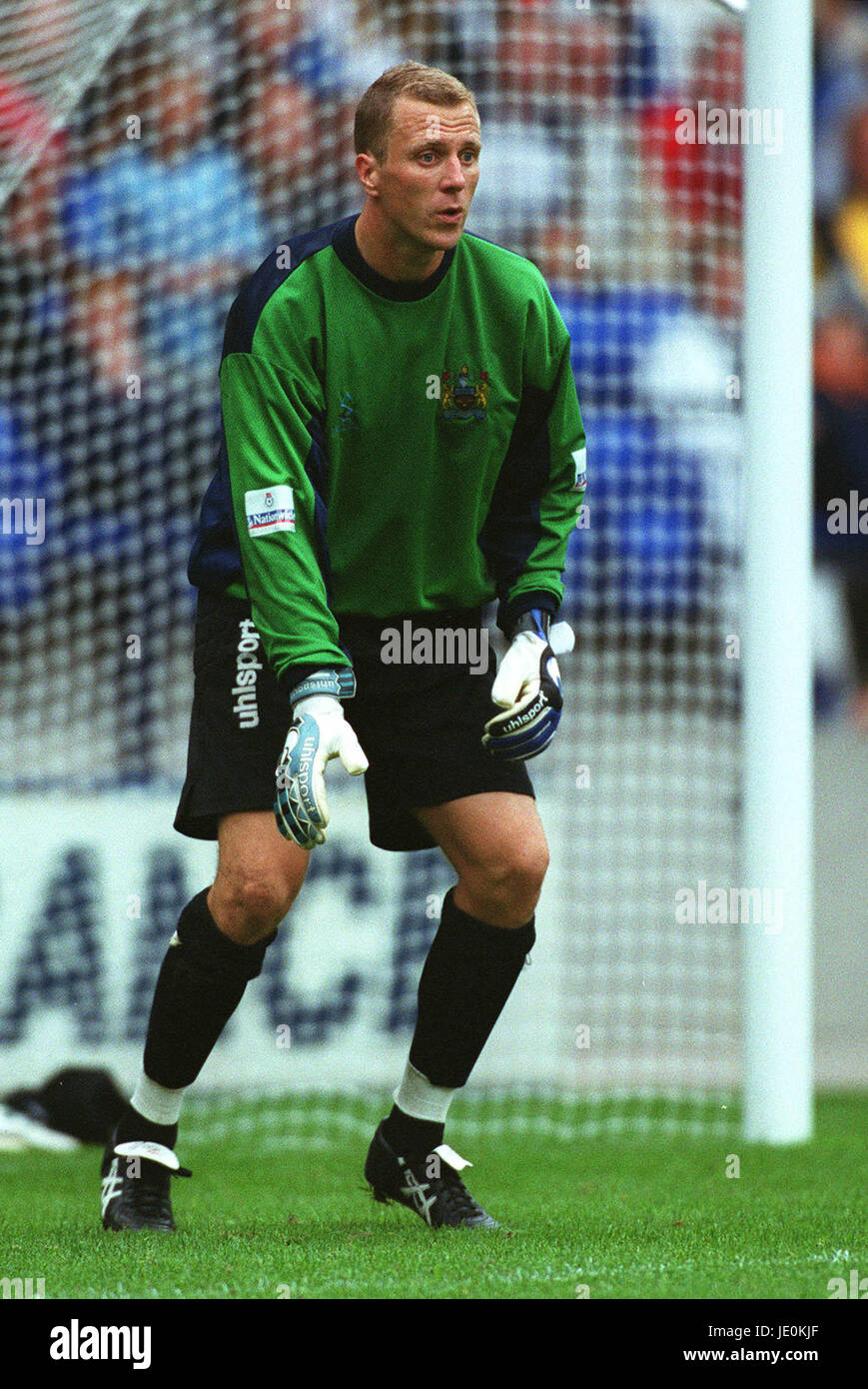 PAUL CRICHTON WEST BROMWICH ALBION FC REEBOK STADIUM BOLTON ENGLAND 12 ...