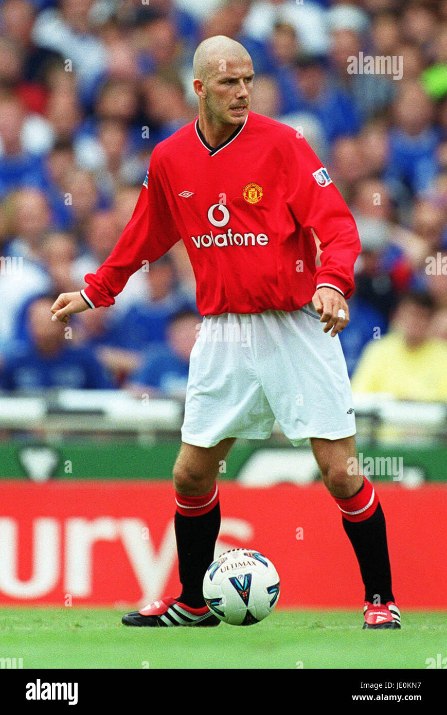 DAVID BECKHAM MANCHESTER UNITED FC WEMBLEY LONDON 14 August 2000 Stock ...