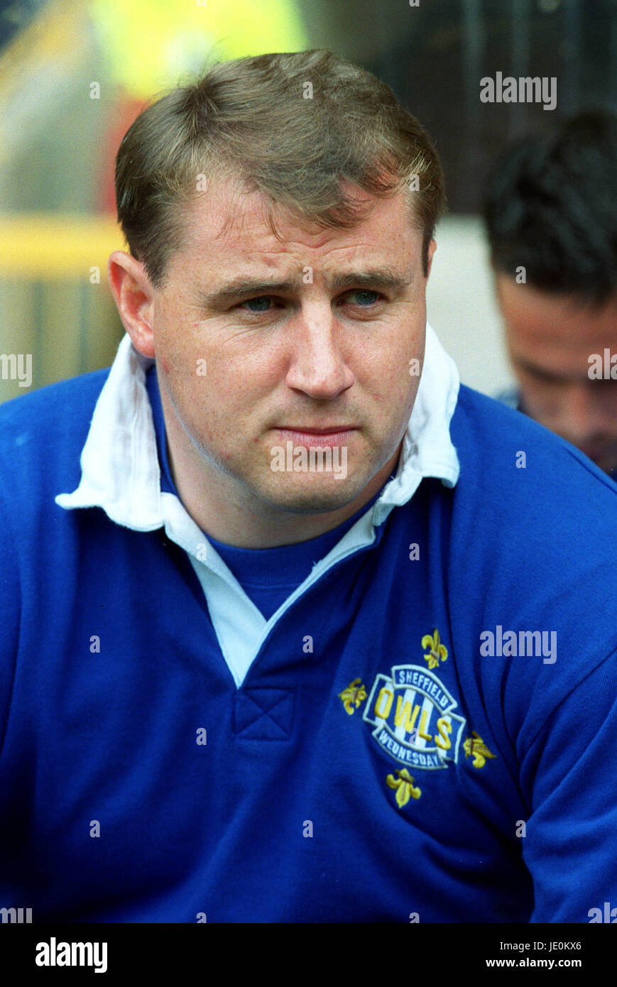PAUL JEWELL SHEFFIELD WEDNESDAY FC MANAGER 14 August 2000 Stock Photo ...