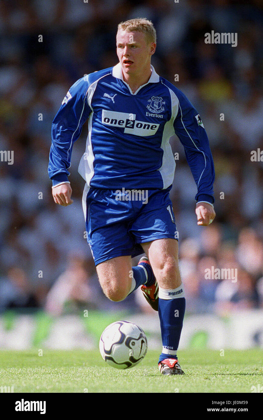 MICHAEL BALL EVERTON FC LEEDS ELLAND ROAD 19 August 2000 Stock Photo ...