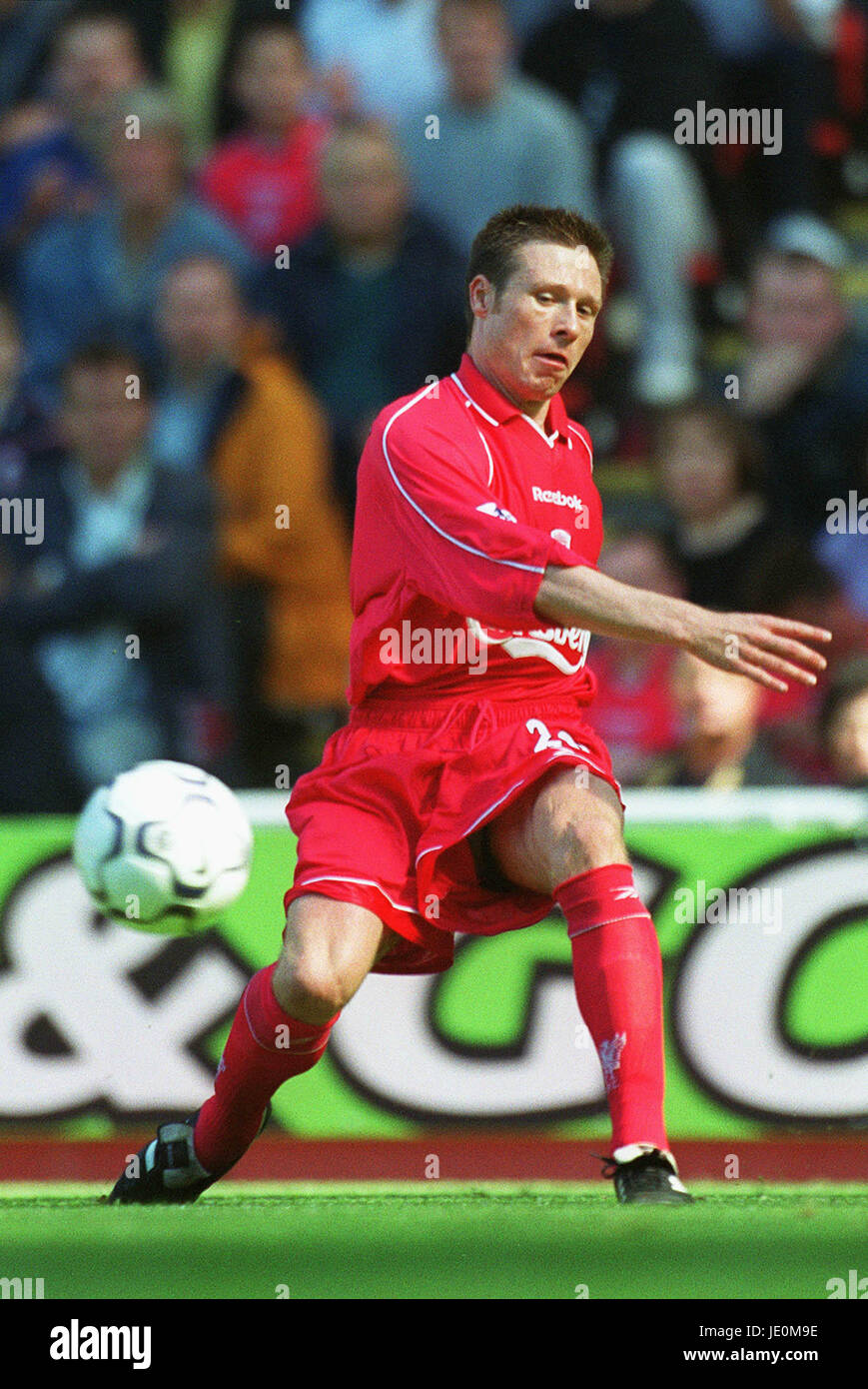 NICK BARMBY LIVERPOOL FC LIVERPOOL ANFIELD 19 August 2000 Stock Photo ...