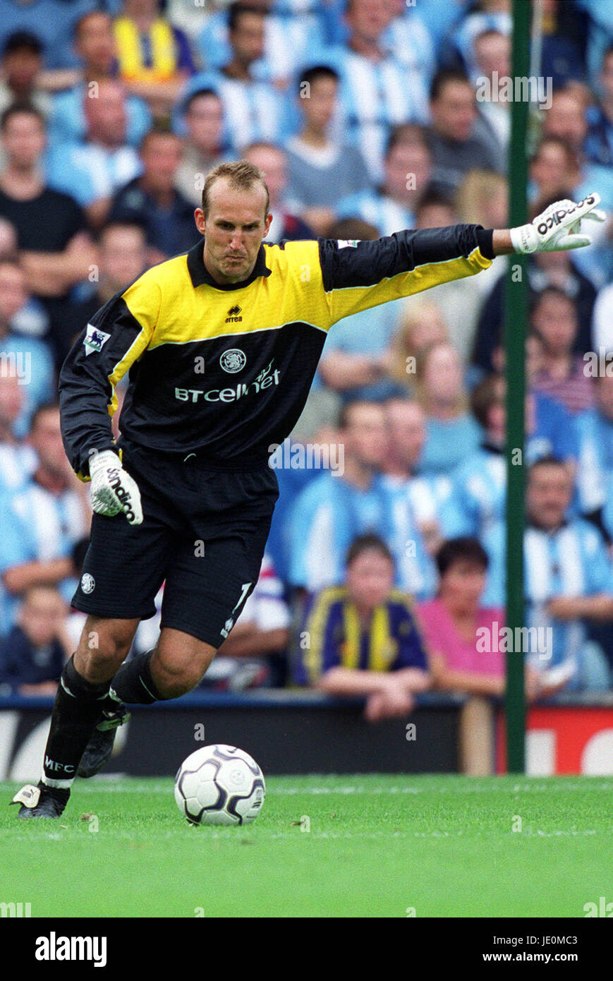 Mark schwarzer middlesbrough fc hi-res stock photography and images - Alamy
