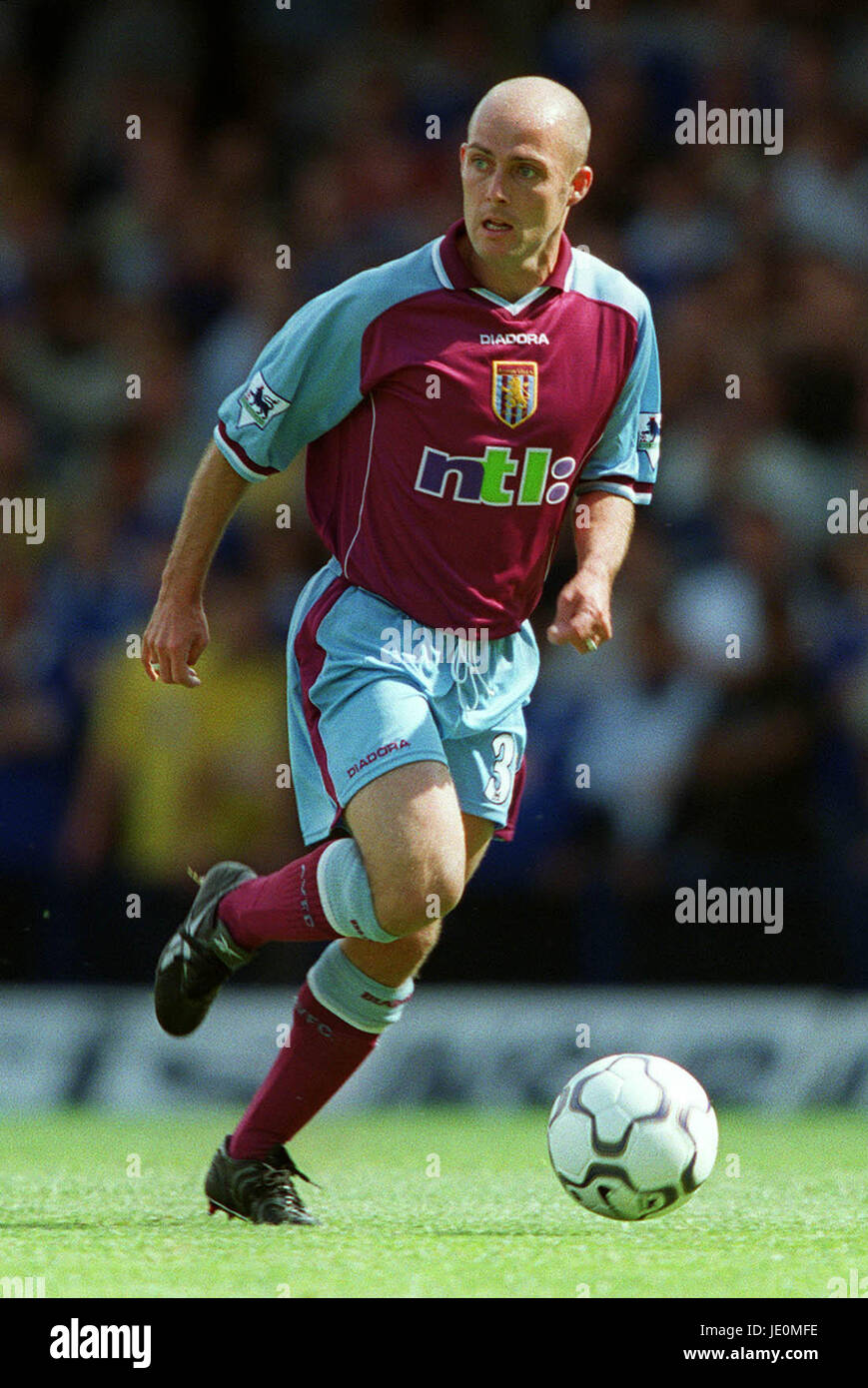 ALAN WRIGHT ASTON VILLA FC FILBERT STREET LEICESTER ENGLAND 19 August ...