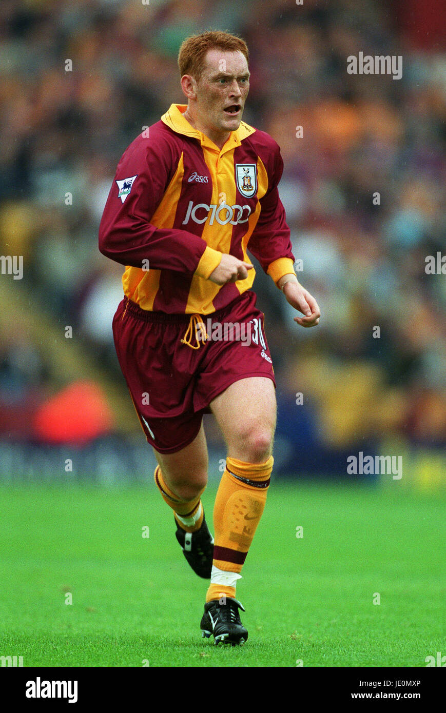 DAVID HOPKIN BRADFORD CITY FC VALLEY PARADE BRADFORD ENGLAND 26 August ...
