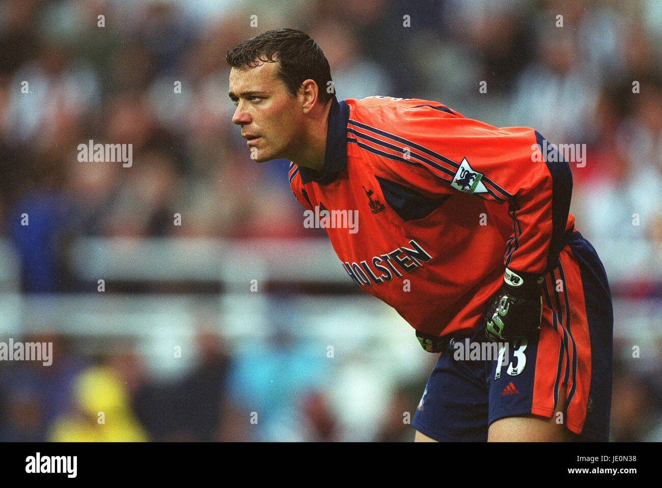 NEIL SULLIVAN TOTTENHAM HOTSPUR FC ST. JAMES PARK NEWCASTLE ENGLAND 26 ...