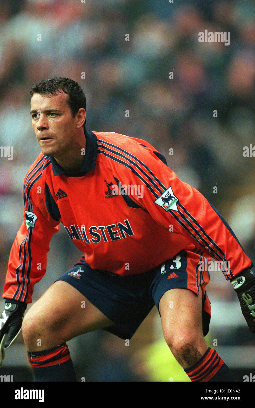 NEIL SULLIVAN TOTTENHAM HOTSPUR FC ST. JAMES PARK NEWCASTLE ENGLAND 26 ...